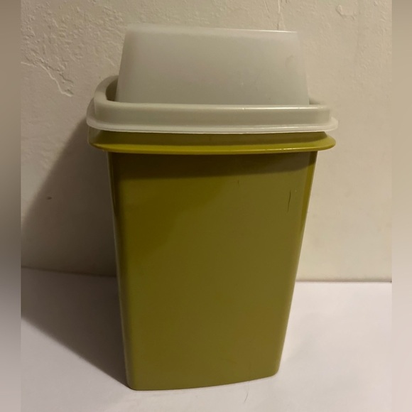 Tupperware | Kitchen | Vintage Tupperware Pickadeli Container 33 Pickle ...